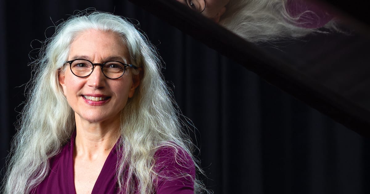 501 LIFE Magazine | Person of the Month: Suzanne Loerch