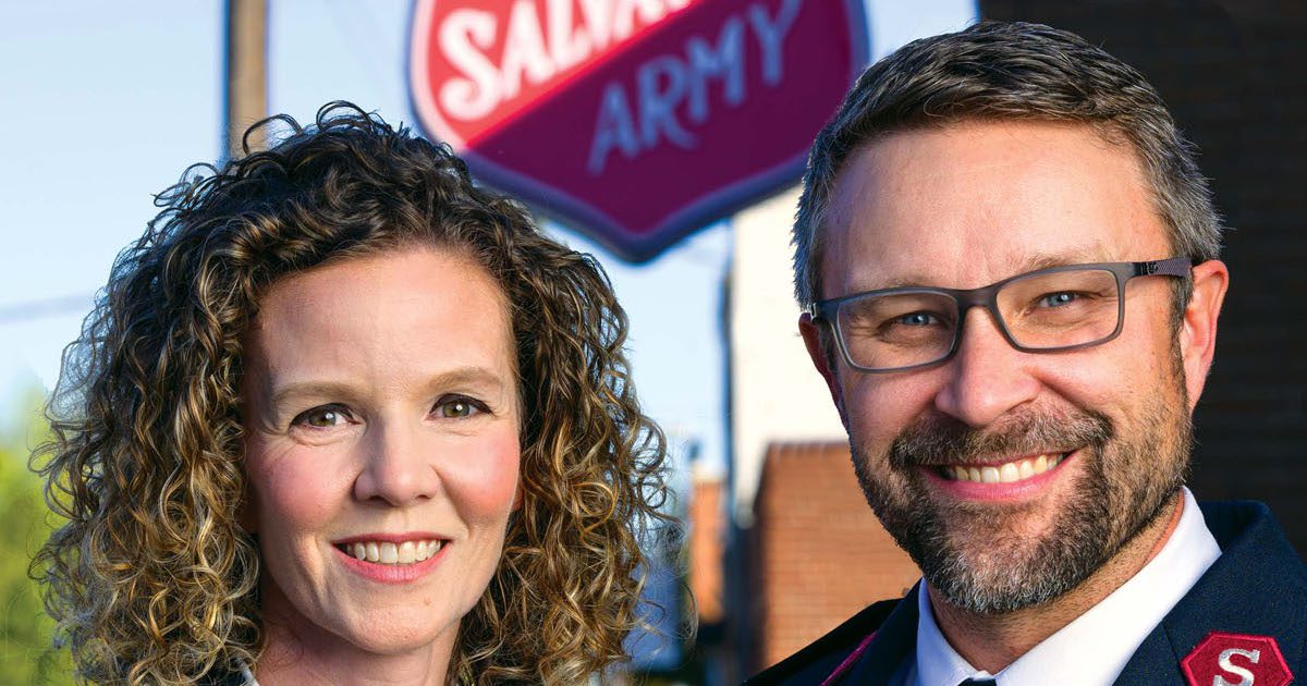 501 LIFE Magazine | Couple of the Month: Stephanie and Bill Mockabee