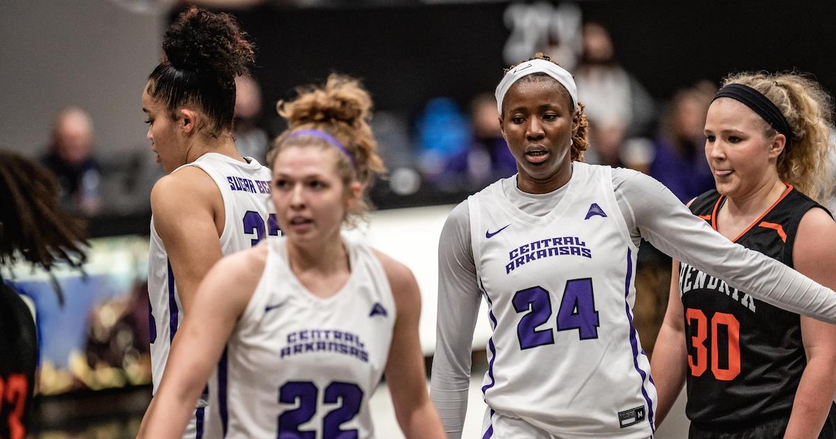 501 LIFE Magazine | Balanced scoring, defense lead Sugar Bears to rout ...