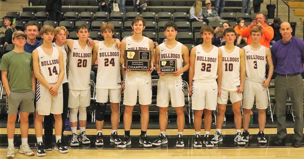 501 LIFE Magazine | St. Joseph Bulldogs awarded trophies