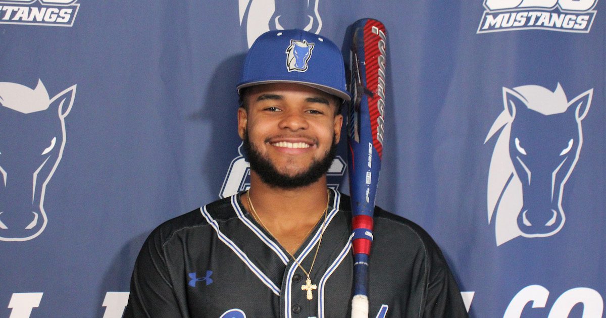 501 LIFE Magazine | MUSTANGS DROP DOUBLEHEADER TO EAGLES