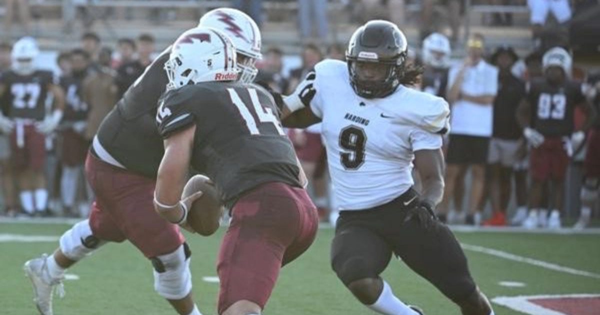 501 LIFE Magazine | Harding football climbs to No. 9 in AFCA Coaches Poll