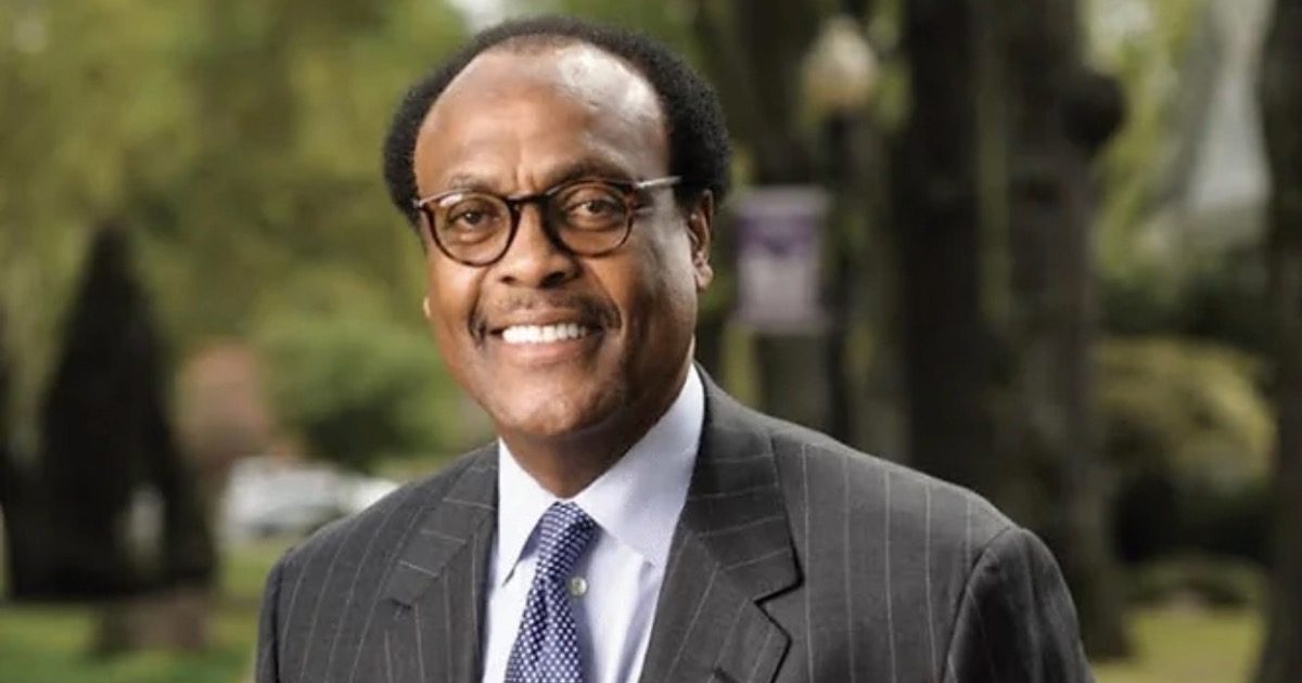 501 LIFE Magazine | Hendrix to present honorary degree to Ronnie ...