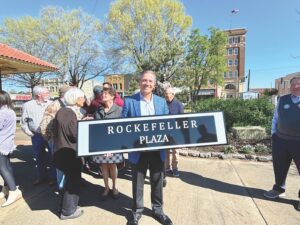 501 LIFE Magazine | Morrilton names Rockefeller Plaza for their beloved ...
