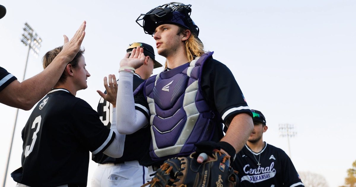 501 LIFE Magazine | Bears complete ASUN sweep of Lions