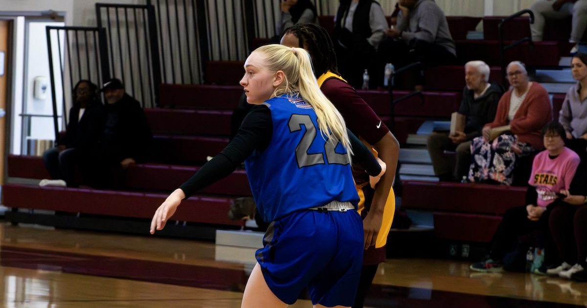 501 LIFE Magazine | Lady Mustangs lose to Stars